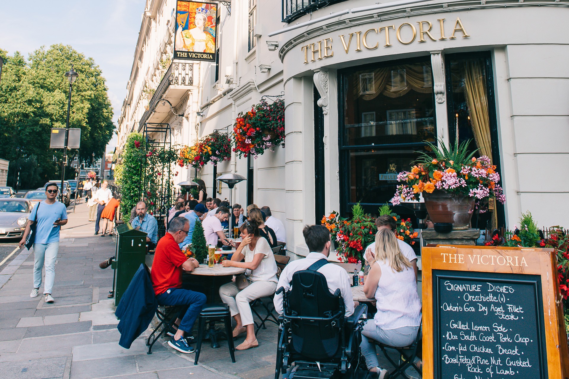The Victoria - Fuller's Pub and Restaurant in Paddington